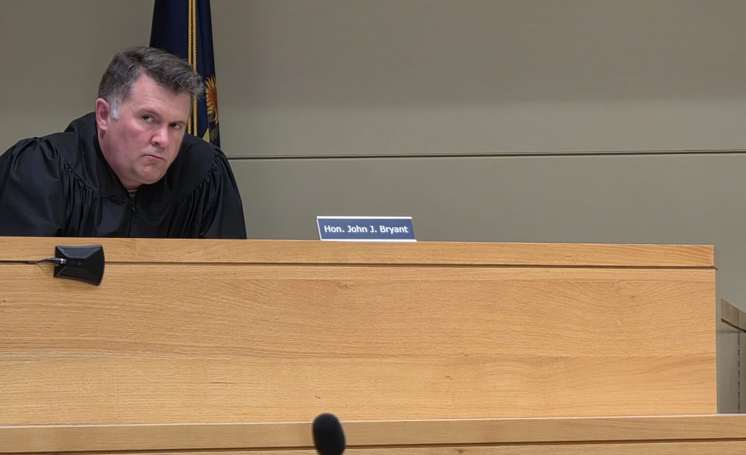 Judge blocks CoreCivic from housing ICE prisoners at Leavenworth ...